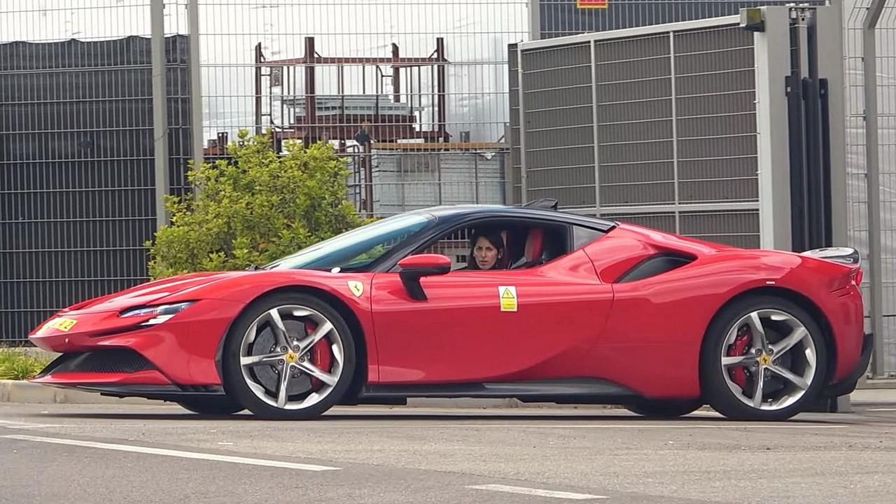 Видео: в Lamborghini тестируют супергибрид Ferrari SF90 Stradale ...