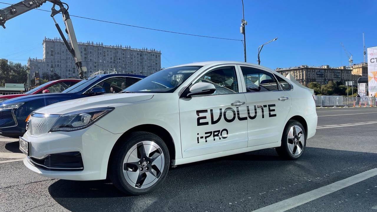 Электрокары Evolute появятся в такси, но работать на них не получится: Новости - Quto.ru