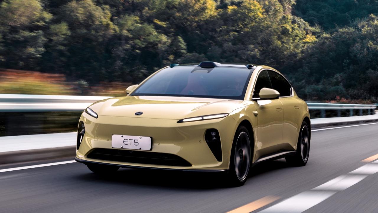 В России появились эффектные седаны Nio ET5: Новости - Quto.ru