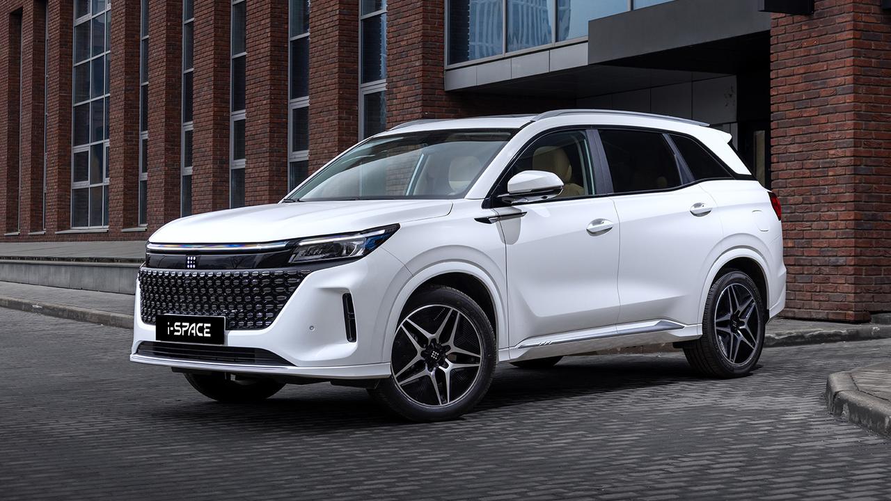 Все плюсы и жирный минус гибридного кроссовера Evolute i-Space - Quto.ru